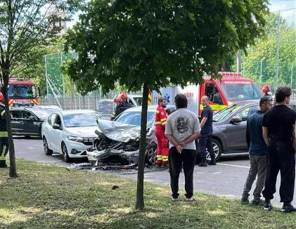 Accident cu patru mașini pe Calea Clujului din Oradea. UPDATE: O...
