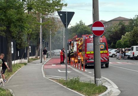 Incendiu la Școala Gimnaziala nr. 16 din Oradea (FOTO/VIDEO)